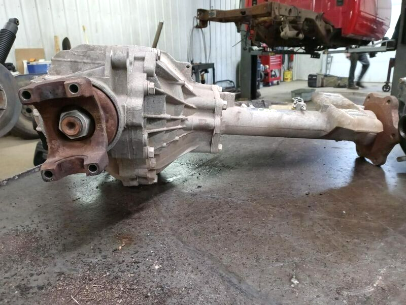 2008-2013 Chevy Tahoe Front Axle DIfferential Carrier 3.08 Ratio Opt ...