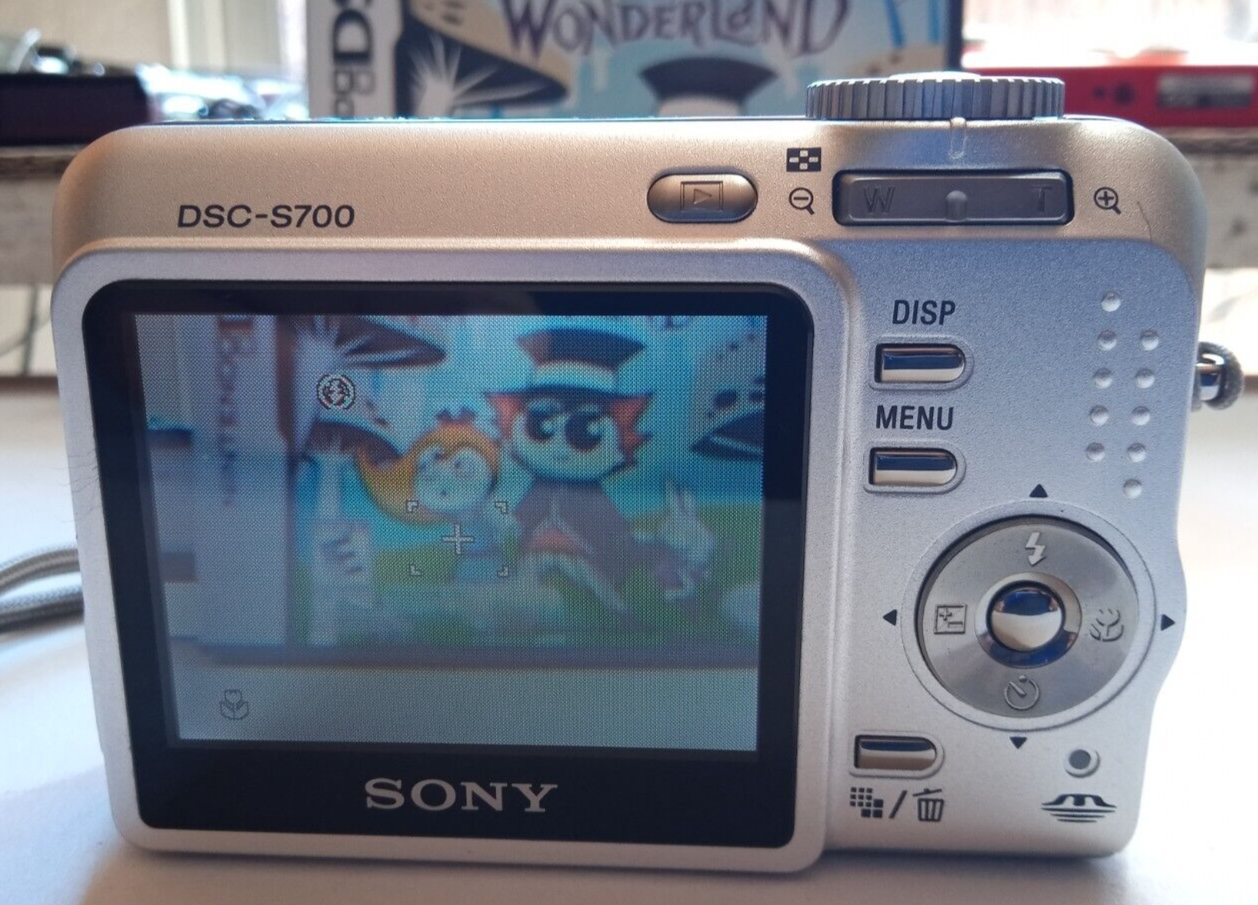 SONY Cyber-shot DSC-S700 7.2MP Digital Camera with 3x Optical Zoom ...