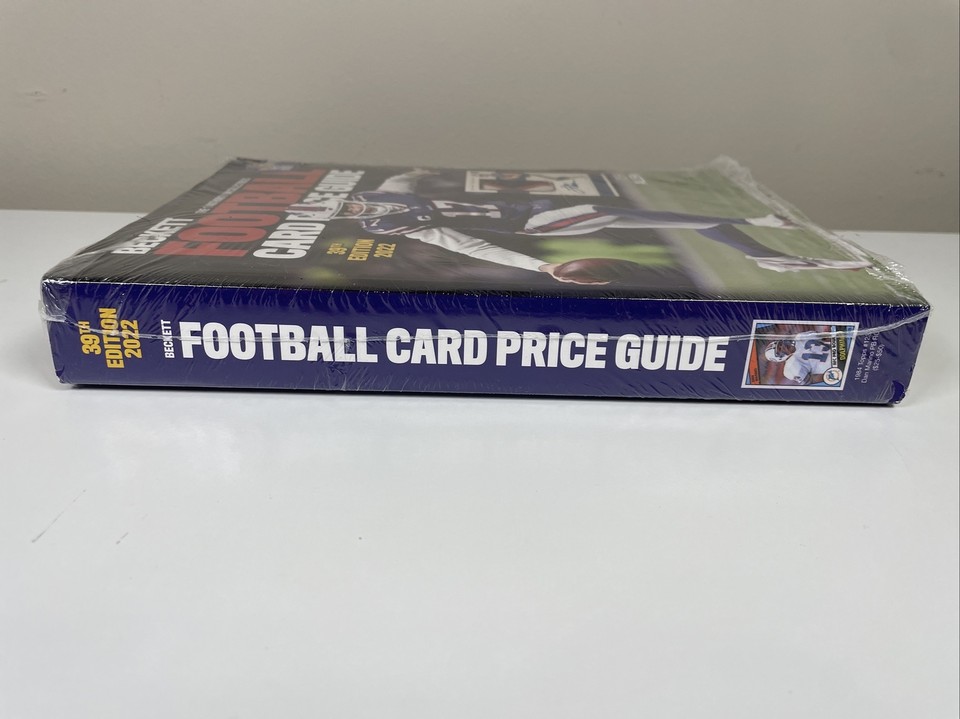 Football Card Price Guide - 39th Edition (Paperback, 2022 ...