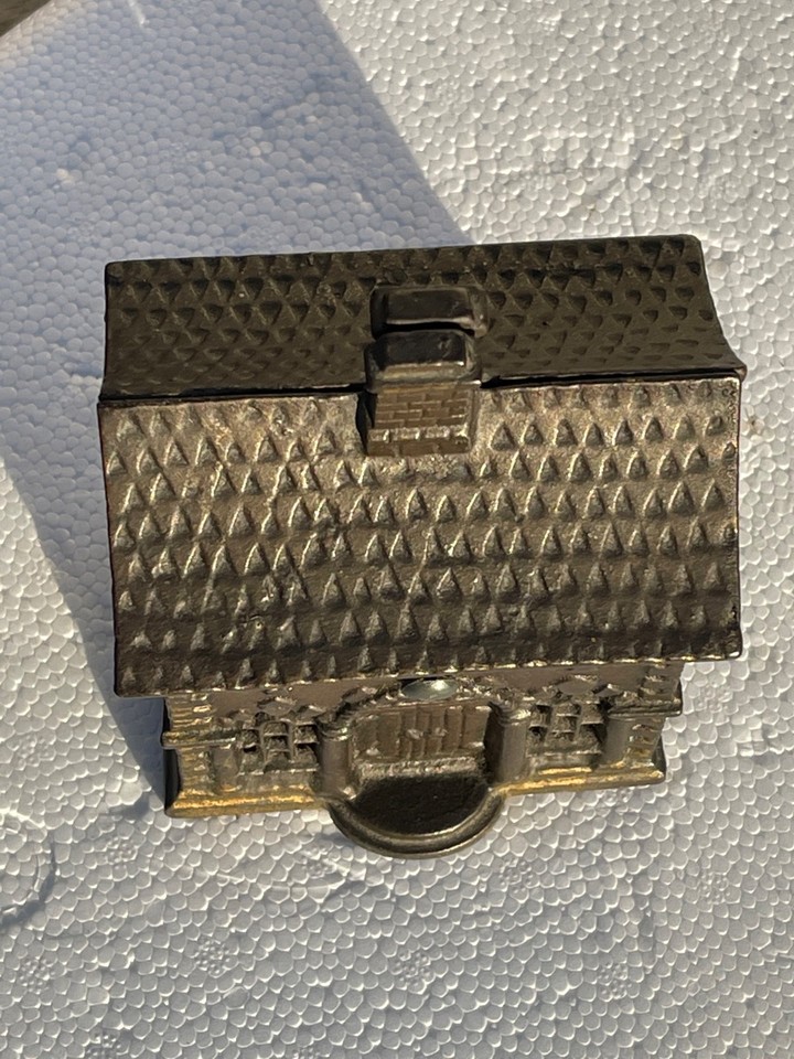 GRAY IRON CASTING CO CAST IRON ROOF BANK. BUILDING STILL BANK NICE BANK ...