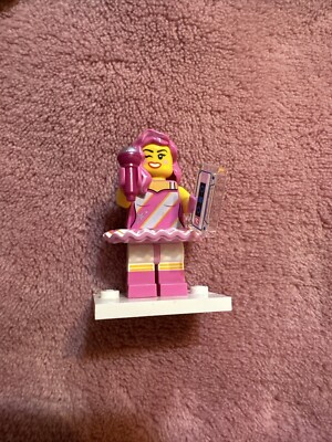 The Lego Movie 2 Minifigure Series 71023 Candy Rapper | eBay