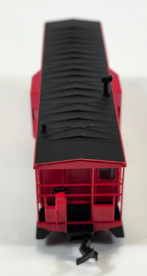 Walthers Trainline HO Scale Sante Fe Red Caboose Model Railroad 999643 ...