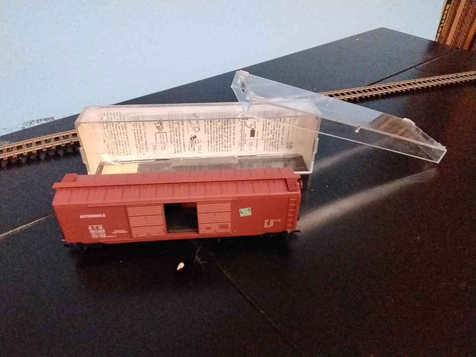 Kadee 34170 50' Standard Double Door Box Car - Grand Trunk & Western | eBay