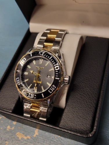 Donald Trump Signature Two Tone Black Dial 3-Hand Date Watch Limited ...