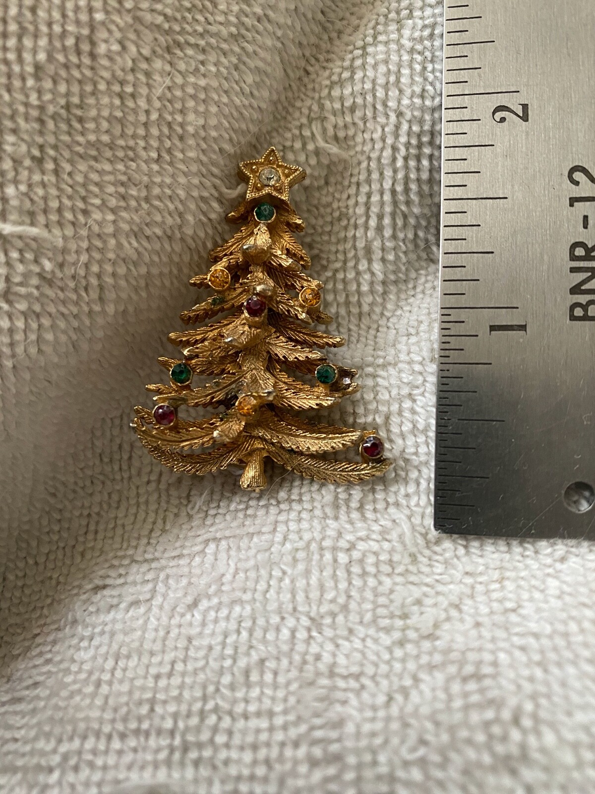 Vintage Christmas Tree Pin Gold Toned - Gem
