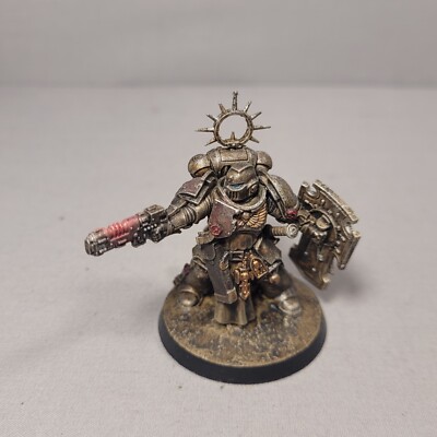 Lieutenant with Storm Shield Ultramarines Space Marines Warhammer 40k ...