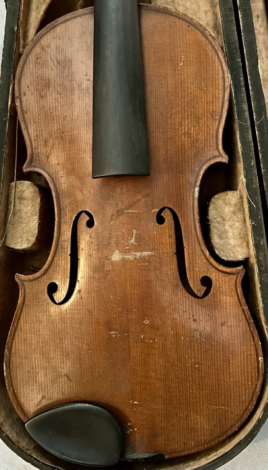 ANTIQUE VIOLIN FULL SIZE WITH OLD CASE, 2 BOW, VERY OLD WOOD COFFIN ...