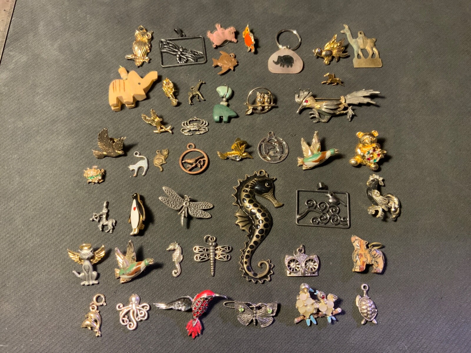 Lot of 34 Animal trinkets | eBay