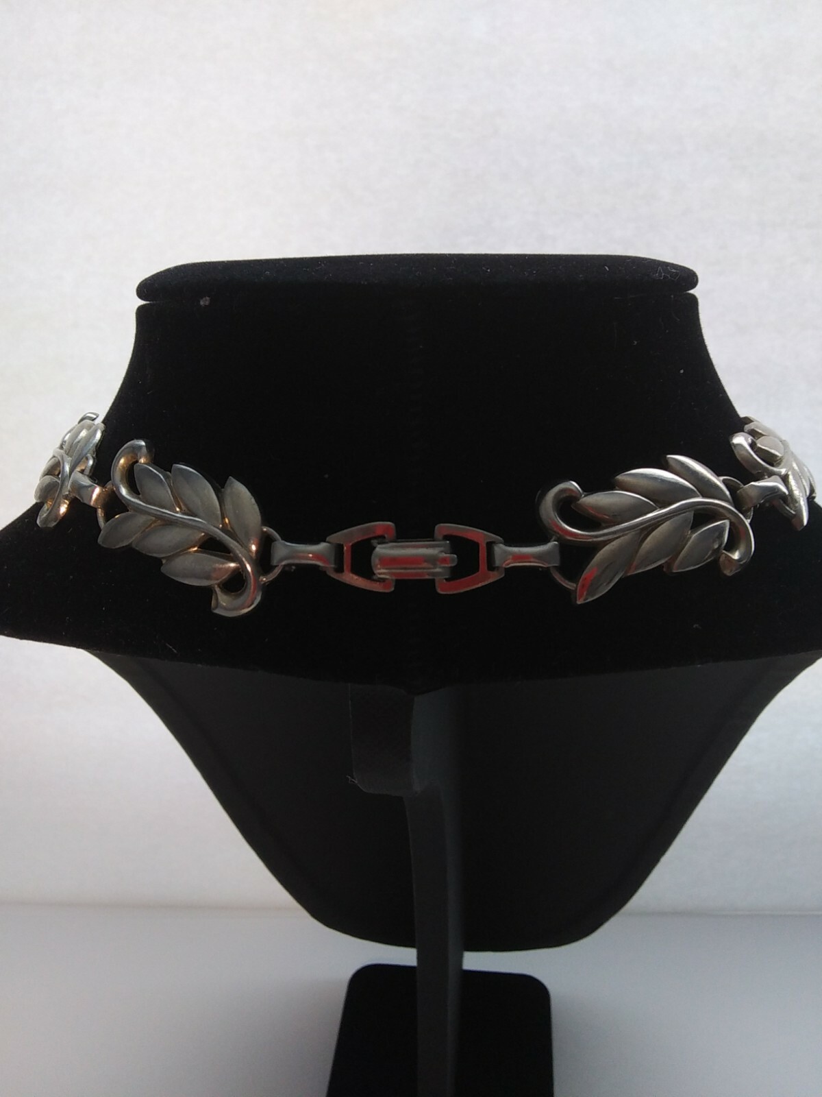 Vintage Collar Necklace Sculpted Leaf Design Classic … - Gem