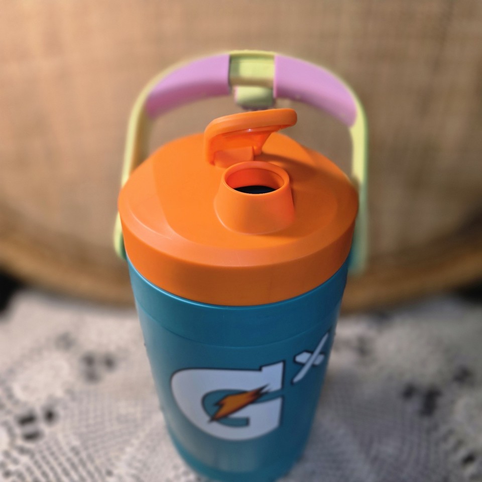 Gatorade GX Premium Jug 64 oz Pastel Handle BPA-Free, Fence Hook, Cold ...