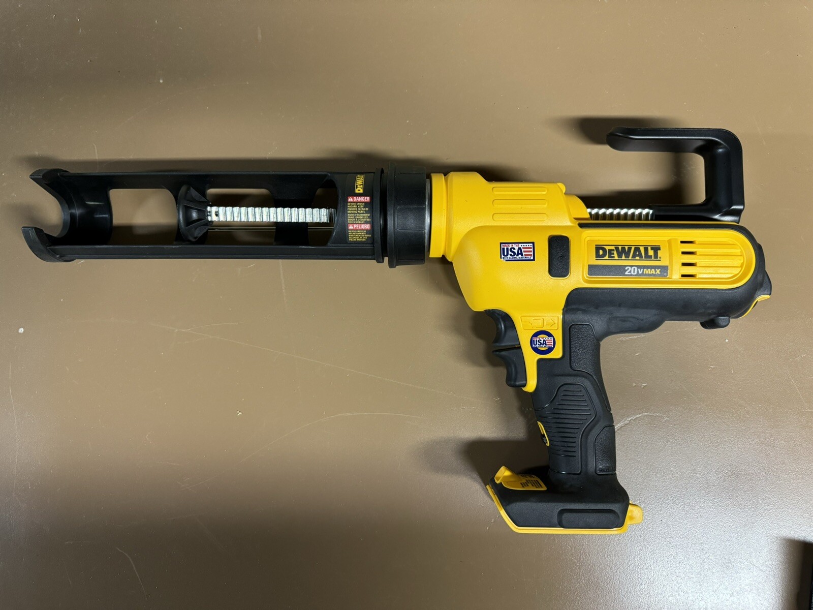 DeWalt DCE560B 20V 10oz / 300ML ADHESIVE CAULKING GUN (BARE) Tool Only ...