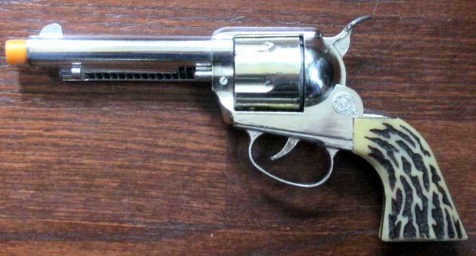 Mattel Shootin' Shell Cap Gun w/Original Box Bullets Pouch Empty Cap ...