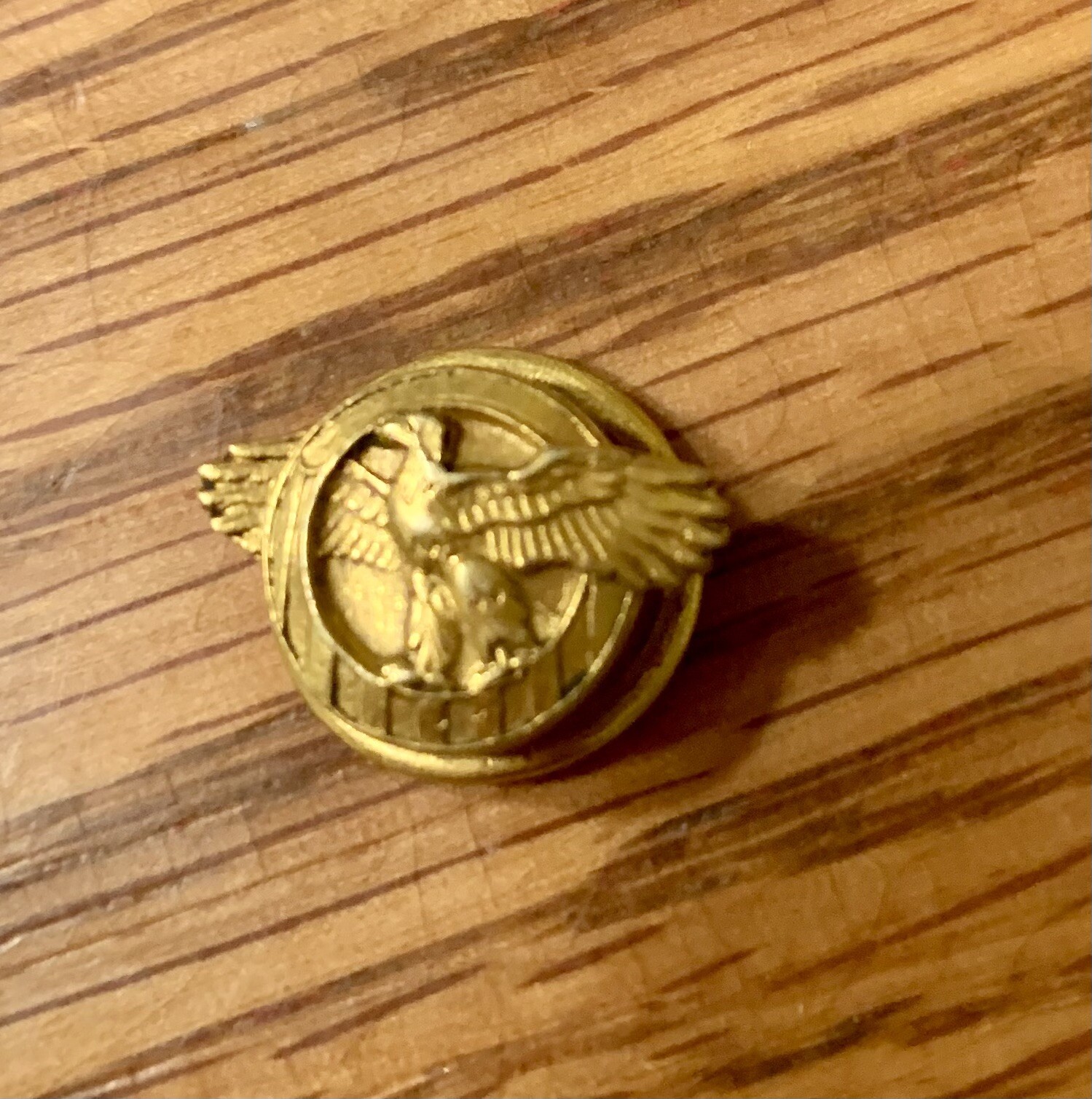 VTG WWII Honorable Discharge Veterans Ruptured Duck Collar Button Pin ...