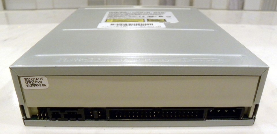 Ultima WSM-52X CD-ROM/RW IDE/PATA 52x24x52x Optical Internal Drive Free ...