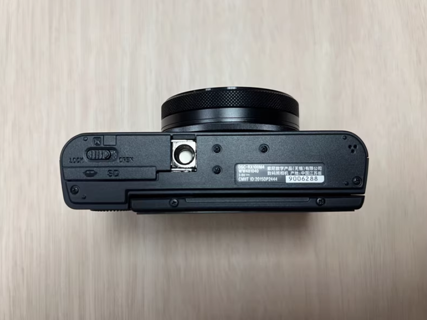 Sony Cyber-shot DSC-RX100M4 RX100 IV 20.1MP Digital Camera 2.9x Optical ...
