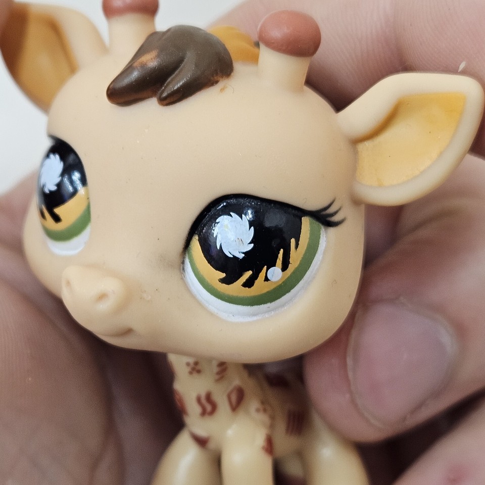 Littlest Pet Shop Tan Orange Brown Giraffe #902 Orange Green Swirl Eyes ...