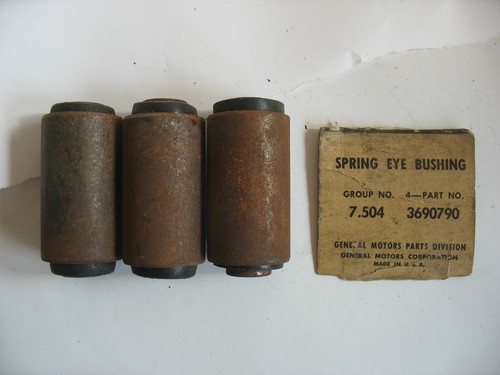 New NOS GM 1934-54 CHEVROLET Suspension SPRING EYE BUSHING ASSY 3690790 ...