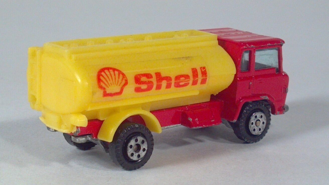 Action-Trucks Yatming Shell Oil Gasoline Tanker GMC COE Truck Scale ...