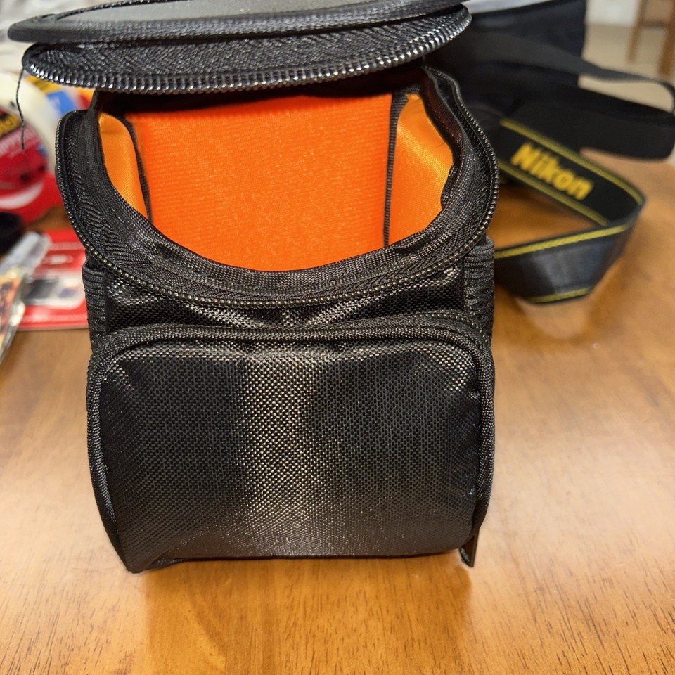 Nikon D5000 Digital SLR Camera With Nikon 35-70 mm Lens Accessories | eBay