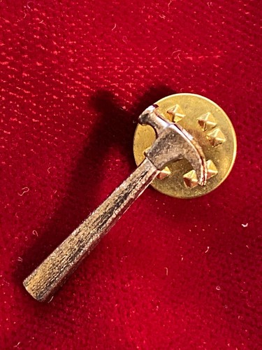 Silver Tone 3d Embossed Hammer Tool Carpenter Builder Vtg Tie Lapel Pin ...
