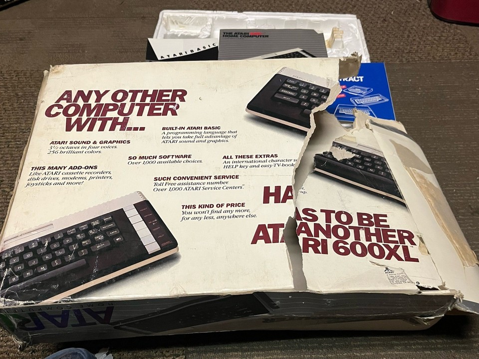 Vintage 1983 Atari 600XL Computer Complete in Box Works Great CIB Damaged Box | eBay