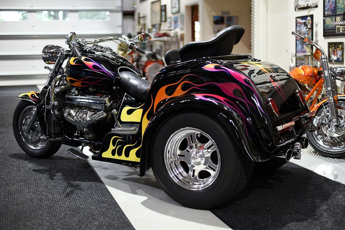 The V-8 Powered 2004 Boss Hoss Three-Wheel Hot Rod