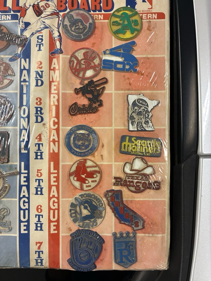 1970’s MLB Baseball Standings Board & Magnets (26) Vintage Team Logos ...