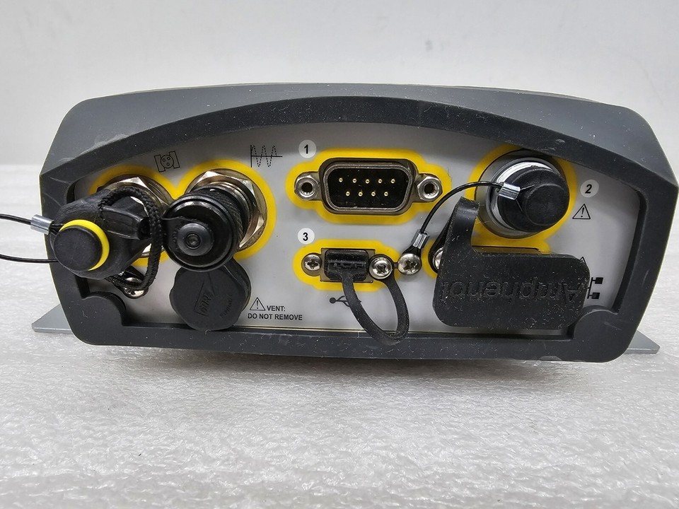 TRIMBLE 67668-10 Netr9 GNSS Reference Receiver /w Cables | eBay