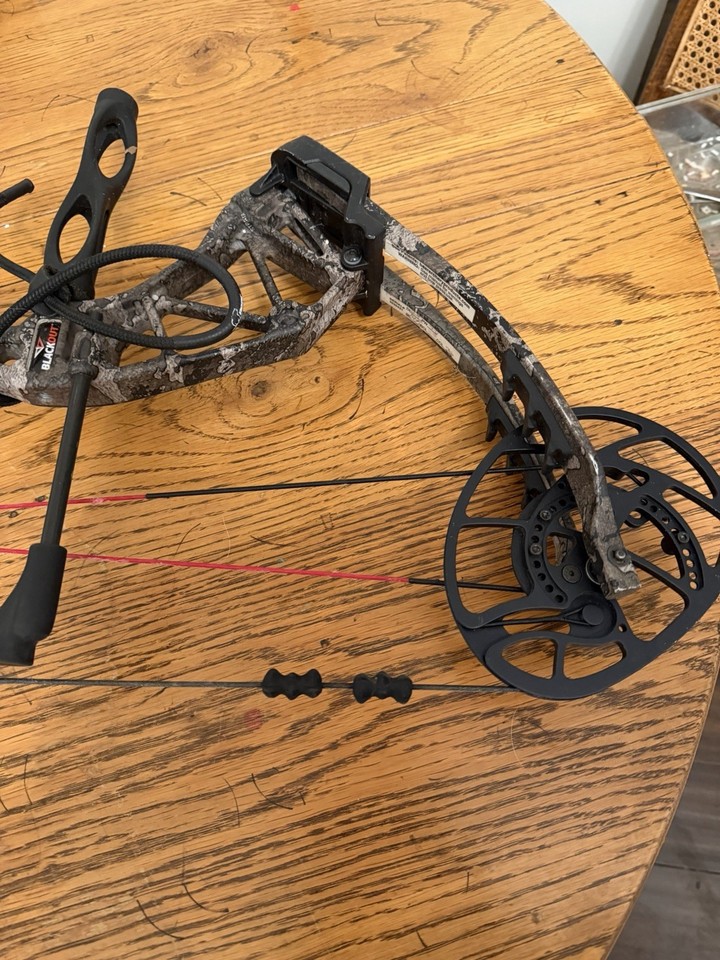 LH Bear Archery Compound Bow for Men 72lbs Draw Weight 27in Camo ...