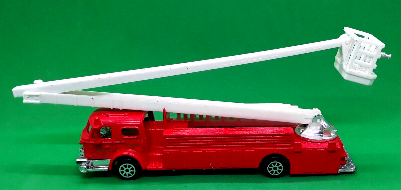 Road Champs Fire Truck w/ Extendable Bucket 1990 Chicago FD #17 | eBay