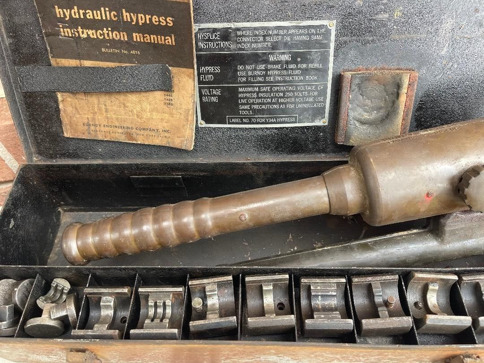 Burndy Y34A Hydraulic Hypress Terminal Crimper with Dies and Gauges in ...