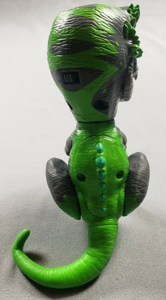 2017 WOWWEE - UNTAMED Ferocious @ your Fingertips - T Rex Tracker ...