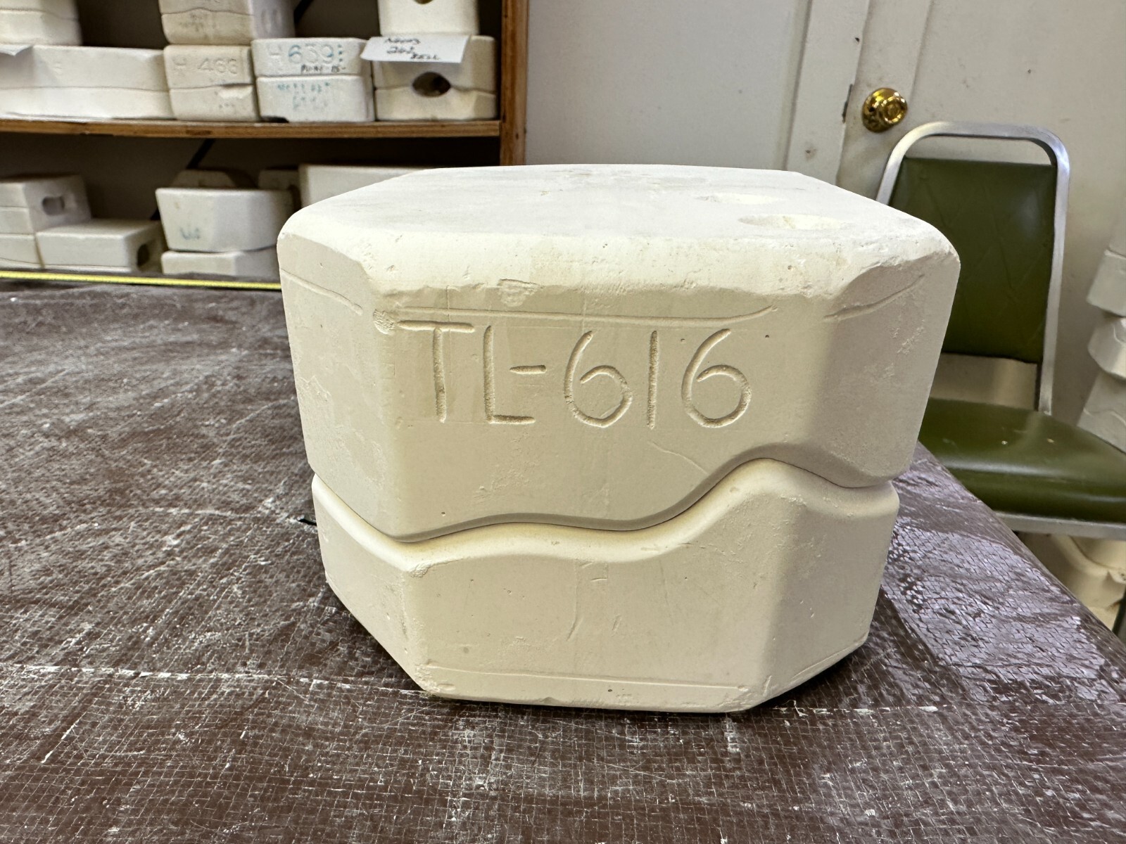 VINTAGE SCIOTO TL DESIGN CERAMIC MOLD #TL-616 SLING SHOT SHELF FROG 7"T ...