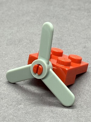 LEGO Part 2421 Propeller 3 Blade & 4488 Wheel Holder (1pc) Vintage Red ...