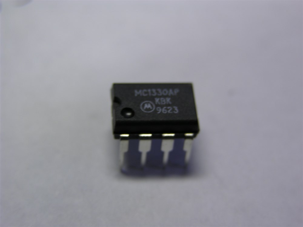 2 Motorola MC1330AP Low-Level Video Detector IC 8-PDIP Package | eBay