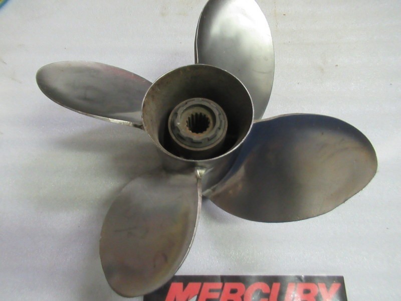 D7 Mercury Stainless Propeller Dominator 15 Spline 4-Blade OEM Used ...