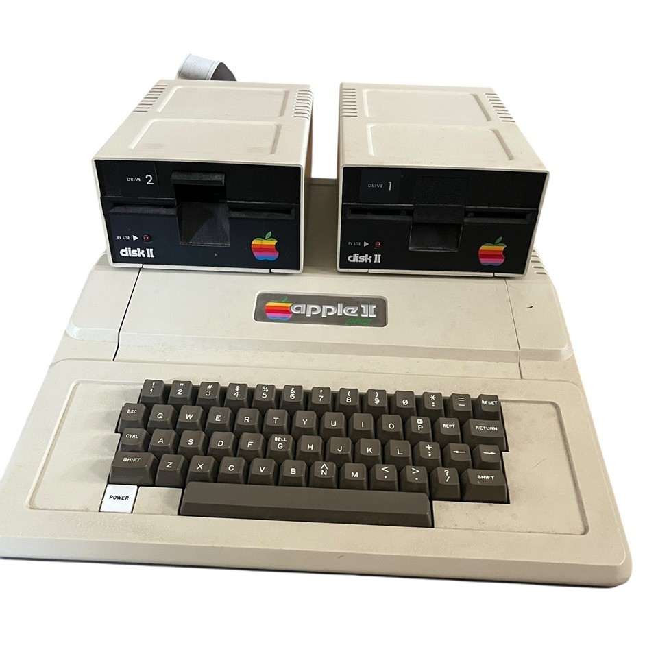 Vintage Apple II Plus Computer A251048 With Disk Drive 1 & 2 Untested ...