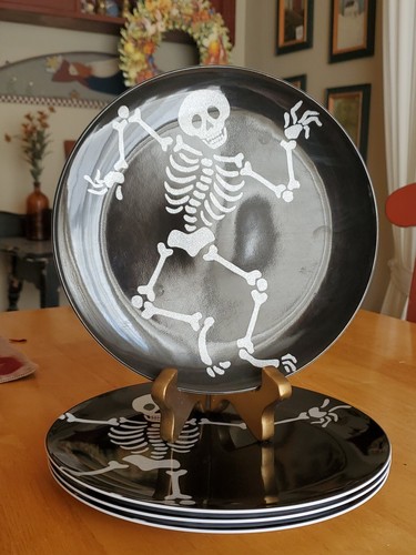 Melamine 9.5" Sparkly Spooky Skeleton Plates Set of 4 Silver on Black ...