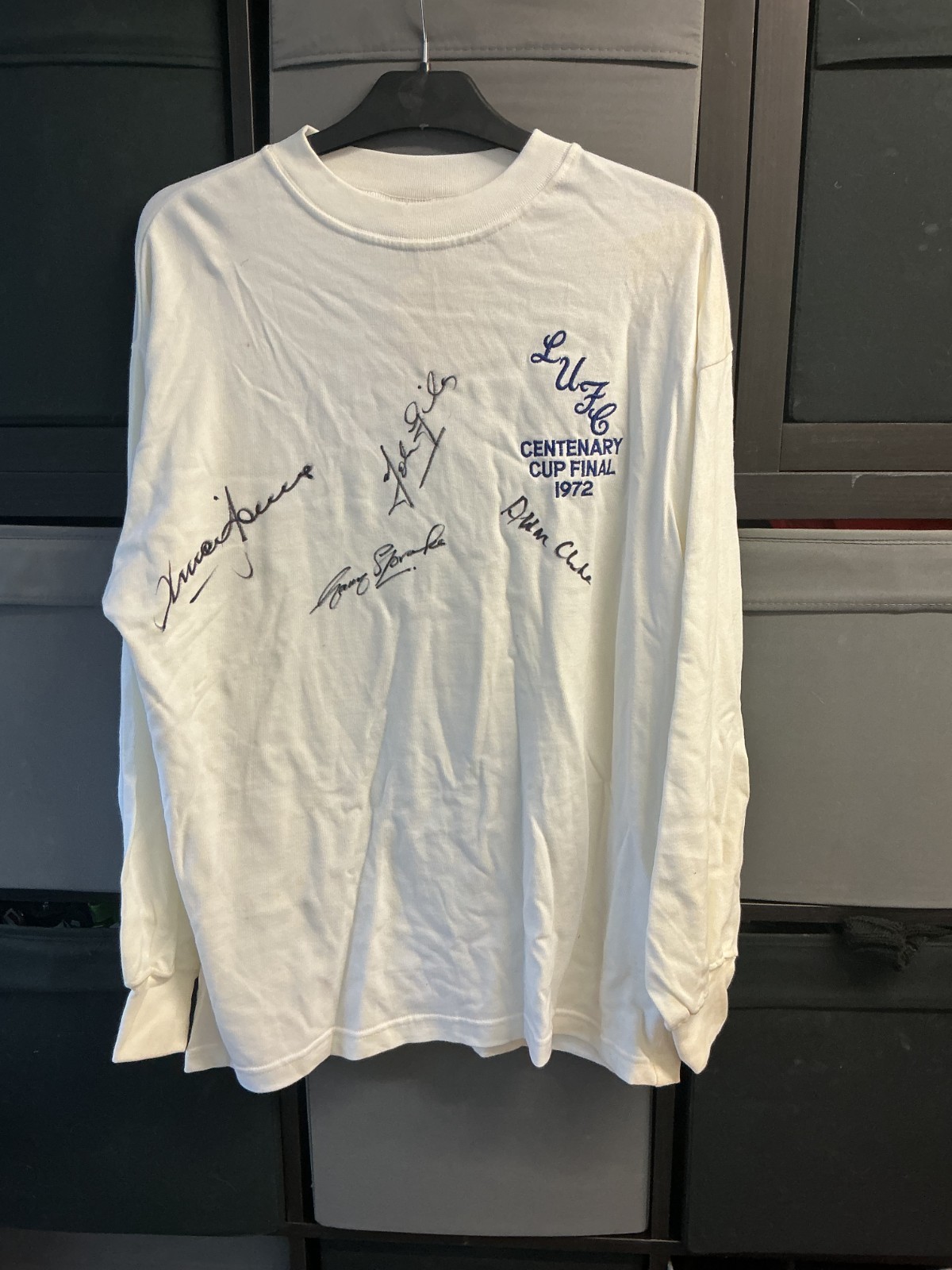 Leeds United 1972 Replica Football Shirt Signed JONES, CLARKE, GILES ...