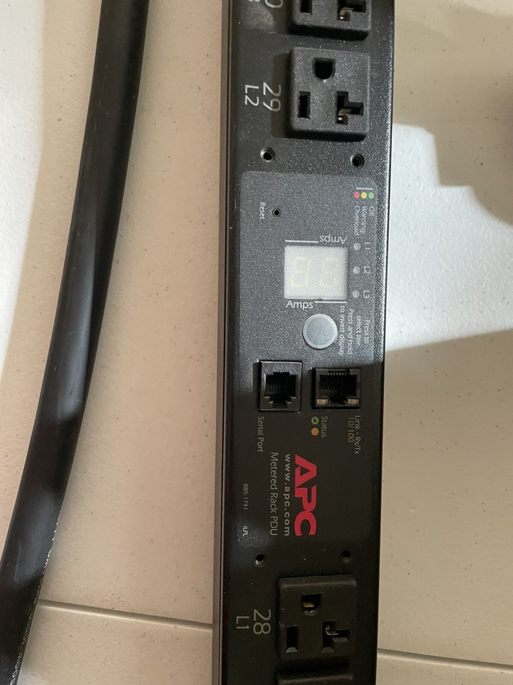 APC AP7892 Rack PDU Metered 0U 208V Power Distribution Strip Schneider ...