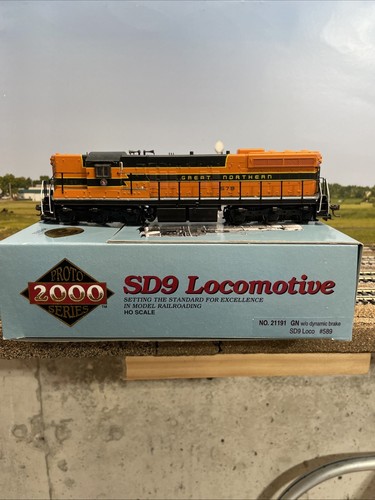 Proto 2000 30041 HO Scale “Great Northern” EMD SD9 Diesel Locomotive ...