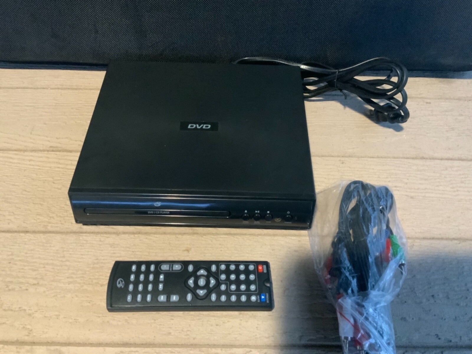 GPX D200B DVD Player Progressive Scan; Remote Control & A/V Cables ...