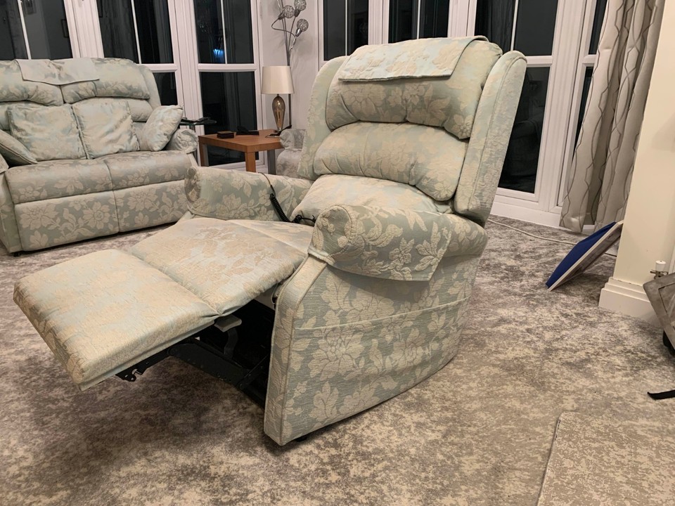 HSL Dual Motor Arm Chair - Reclining, Footrest and Riser Functions (His ...