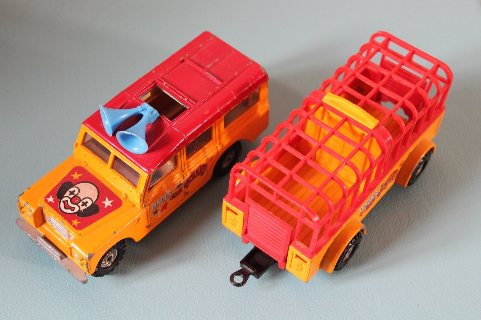 Corgi 5.3” LAND ROVER 109WB Diecast Vintage Car Toy PINDER Jean Richard ...