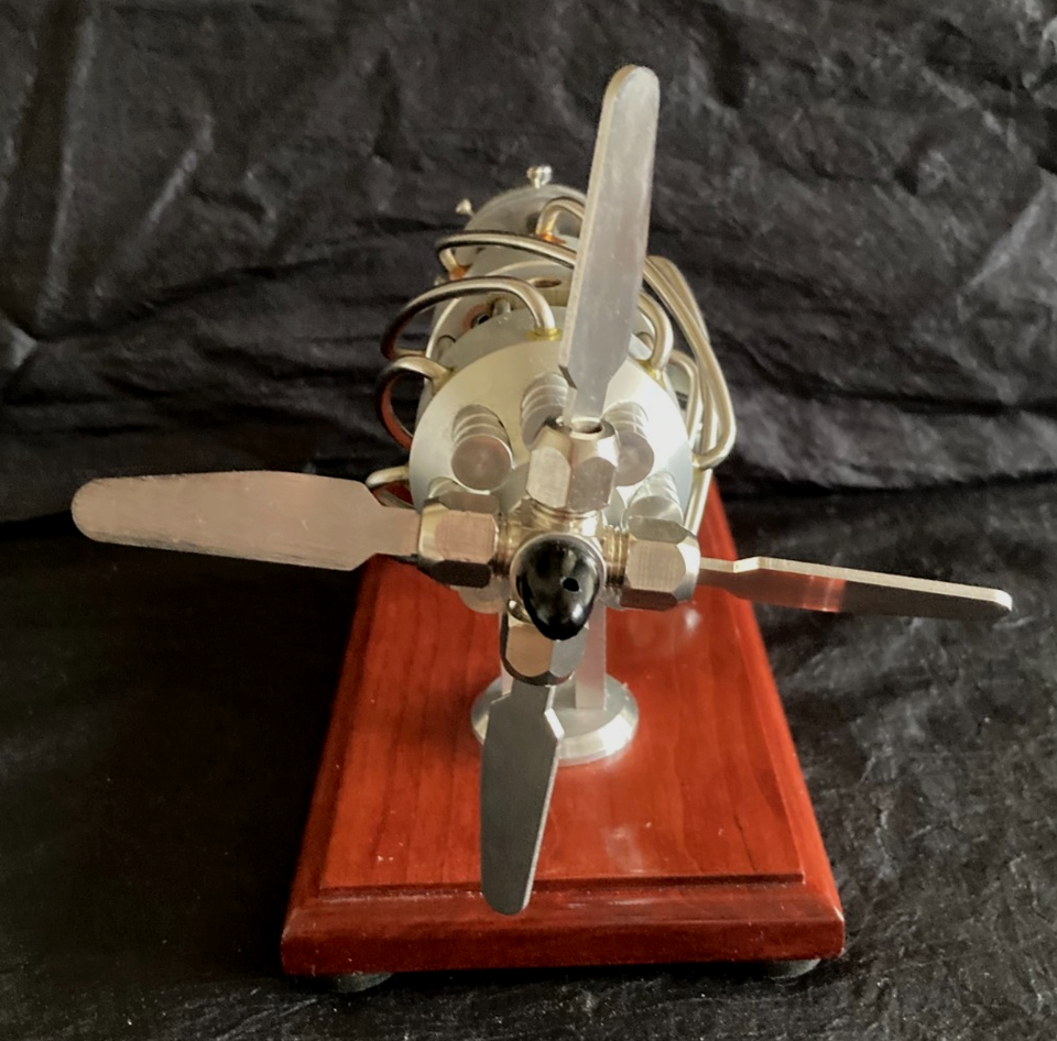 Classic Vintage Single-Cylinder Butane Gas Airplane 16 Cylinder Engine ...