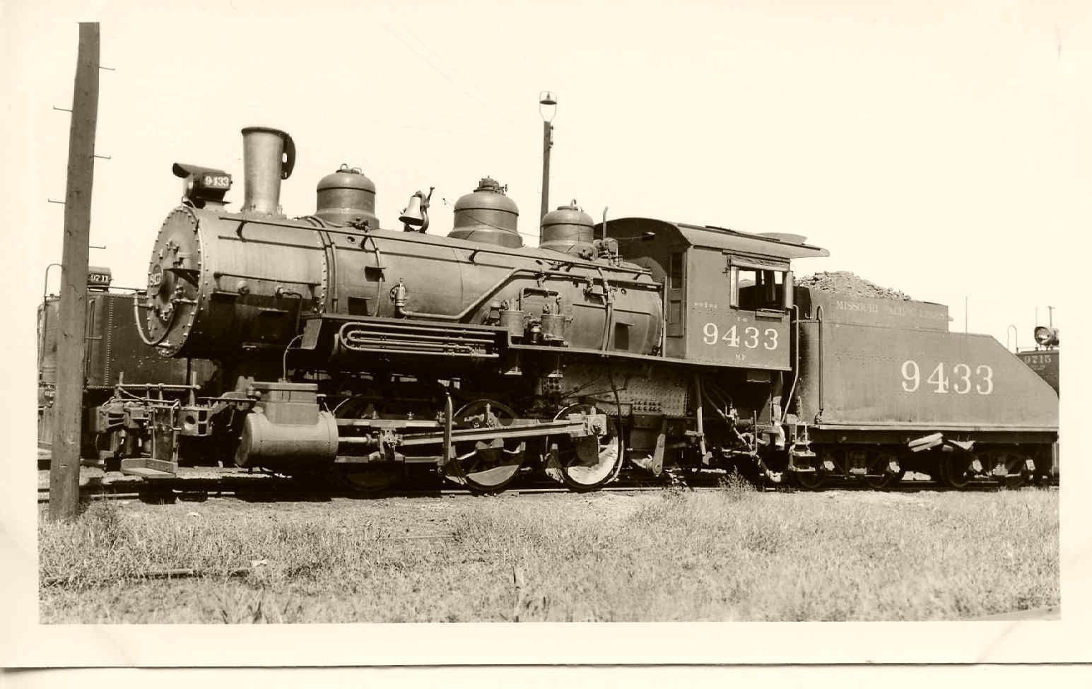 7A488 RP 1935 MOPAC MISSOURI PACIFIC RAILROAD ENGINE #9433 KANSAS CITY ...