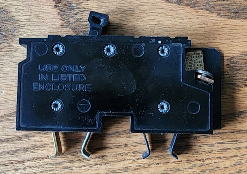XO115 Square D Single Pole 120V 15 Amp Circuit Breaker Type XO Cutler ...
