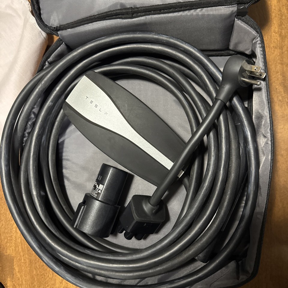 TESLA Mobile Connector Charger UMC Model S3XY Gen 2 & 110V adapter | eBay