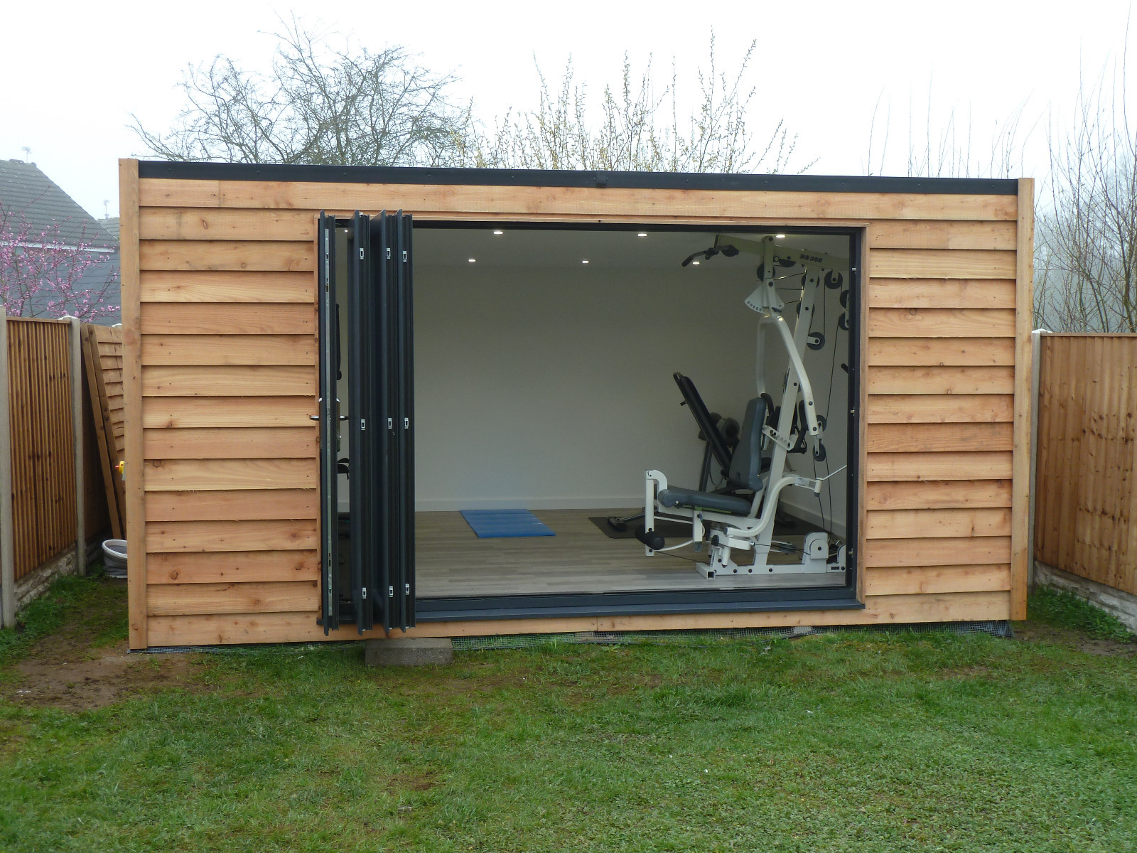 Insulated garden gym from £ 1500 PER SQUARE METRE. | eBay UK