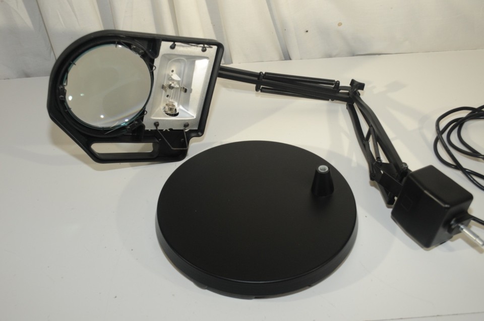 Electrix bench light 7428 halogen 100W & 5 diopter magnifier desk light ...